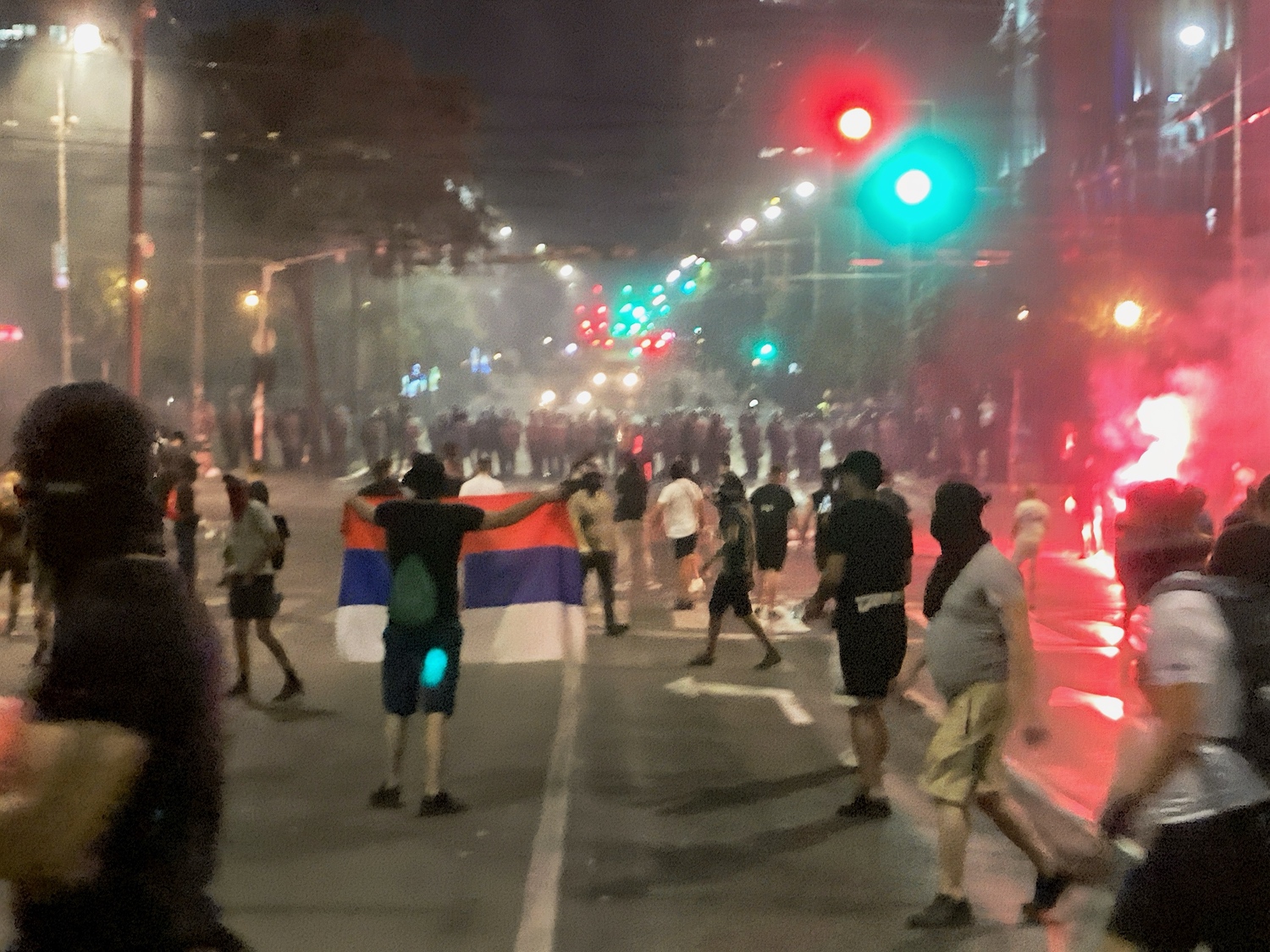 Fil info Serbie | Des dizaines de milliers de personnes dans les rues de Novi Sad - Le Courrier ...