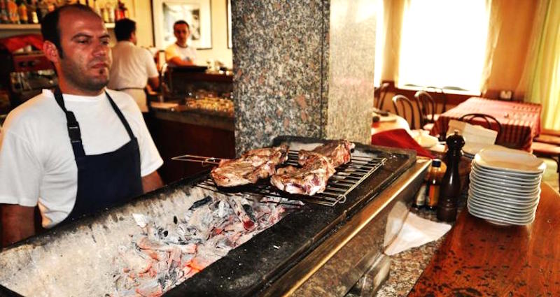 Tiffany • Pristina (Kosovo) - Le Courrier des Balkans