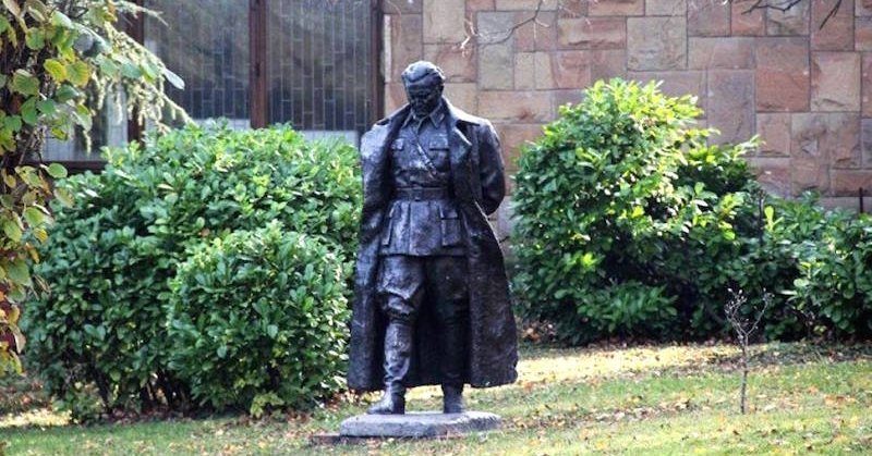 Monténégro : Tito a fait son grand retour à « Titograd » - Le Courrier ...