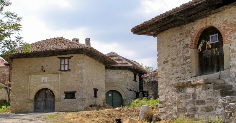 Vendanges : voyage au pays des « pivnice » en Serbie orientale - Le ...