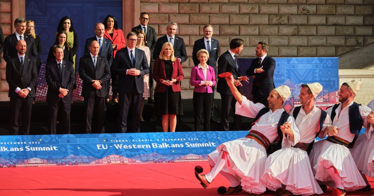 Sommet Ue Balkans Occidentaux Face à La Russie Opération Séduction à