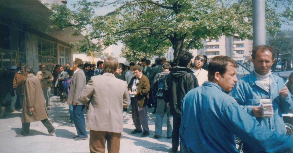 1997, année maudite : ces pyramides qui ont mis l'Albanie au bord de la ...