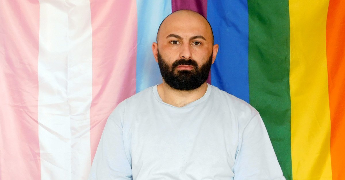 Macédoine du Nord : Bekim Asani, un homme, un gay, un tatoué - Le ...