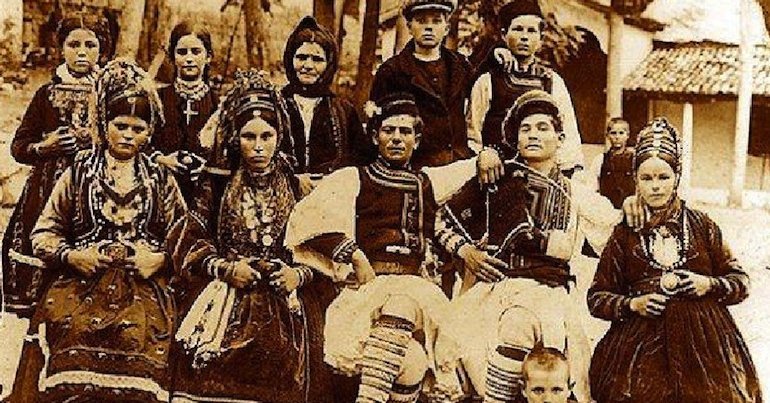 Blog • L'aroumain, langue à part ou dialecte du roumain ? - Le Courrier ...