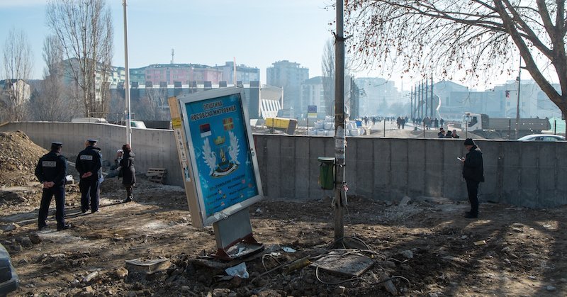 Nord du Kosovo : à Mitrovica, le « mur de la honte » est tombé - Le Courrier des Balkans