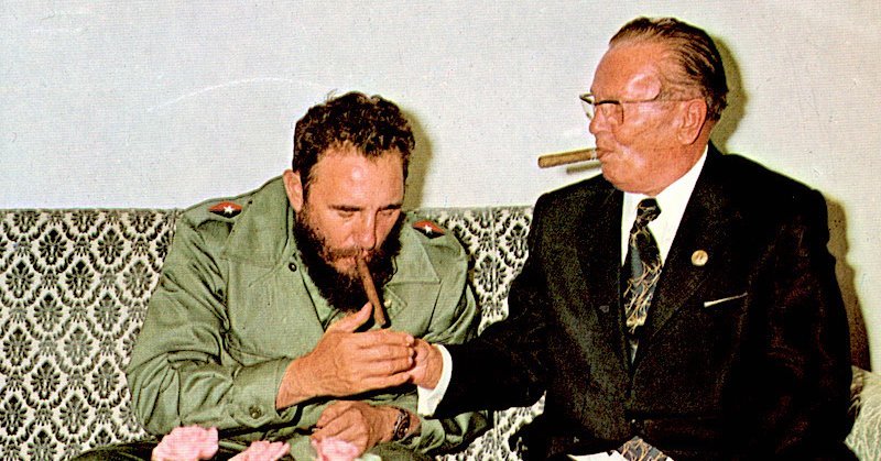 Le maréchal Tito et Fidel Castro, « deux géants qui ne s'aimaient pas ...
